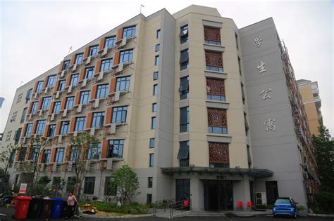 长宁校区改扩建项目获得2018年度上海市 既有建筑绿色更新改造项目“金奖”