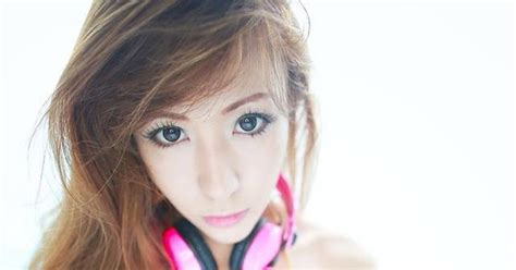 Cerita Seks Ibu Teman Yang Menggoda Ekspresiseks