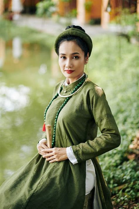 Woman In Traditional Ao Dai Dress Stock Image Image Of Asian