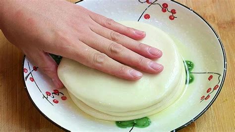 自从学会这样做面条，再也不手擀了，筋道爽滑，做一次3天不早起【食在小厨】 Youtube