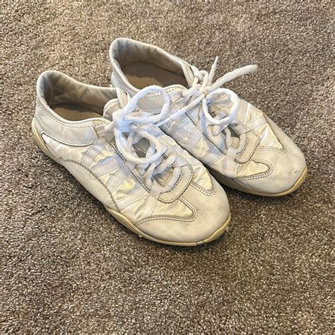 Wornused Infinity Cheer Shoes Gem