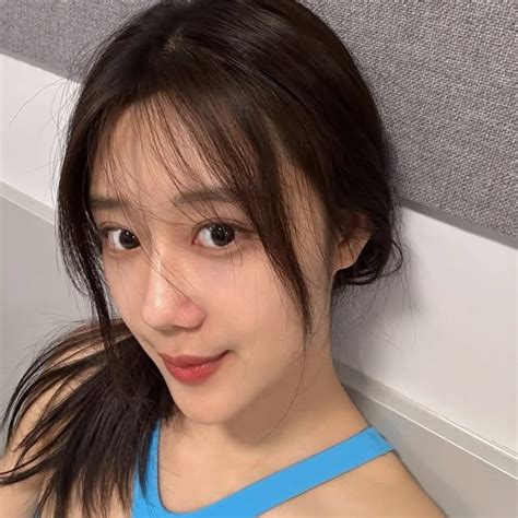 Aria Aria On Threads