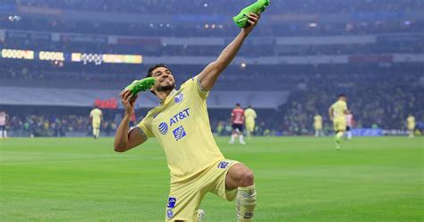 ¡a La Cuauhtémoc Blanco Así Festejó Henry Martín Tras Anotarle A