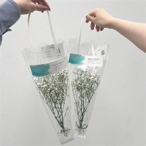 ちとせよしのさんのインスタグラム写真 ちとせよしのinstagram「頂いたお花♡ Rosebleue」4月21日 20時37分