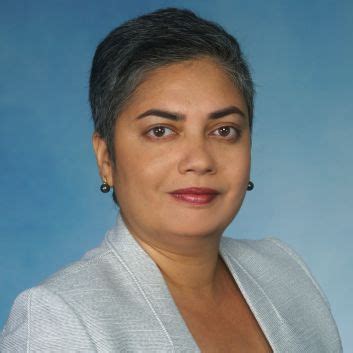 Anusha Chari UNC Kenan Flagler Business Babe