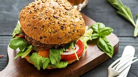 Yes There Is Such A Thing As A Healthy Burger And Here S How To Build It Consumer Reports