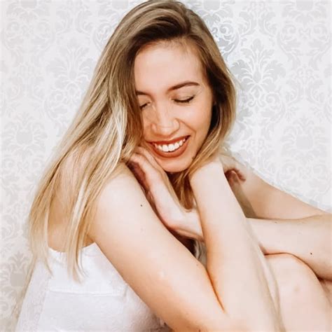 Marina Marinacoronet Threads Say More