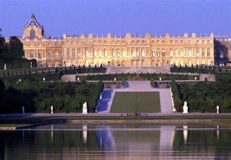 Versailles Monument Historique Début Construction Château De
