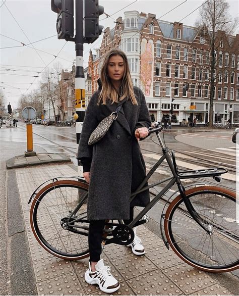 6 моделей верхней одежды для тех, кому примелькалась классика