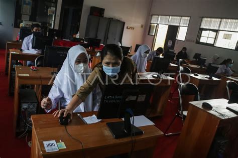 IMPLEMENTATION OF NATIONAL ASESMEN BASED ON SMK SEDUCTION COMPUTER ANTARA Foto