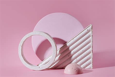 파스텔 배경에 기하학적 인 콘크리트 그림과 돌 다양한 재료와 기하학적 모양으로 현대적인 세트 개념에 대한 스톡 사진 및 기타 이미지 Istock