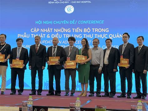 Dr Basma Mbarek Presents On Neoadjuvant Chemoradiation Therapy For