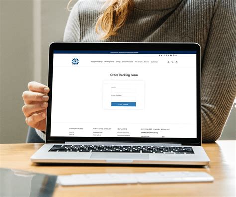 Shopify Order Status Tracker App