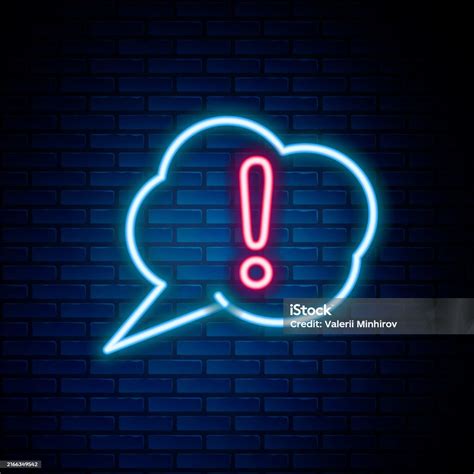 빛나는 네온 라인 말풍선과 느낌표 아이콘이 벽돌 벽 배경에 고립되어 있습니다 Faq 표시 파일 채팅 말풍선 및 차트를 복사합니다 다채로운 윤곽선 개념입니다 벡터 Brand