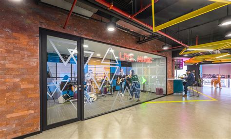 El Diseño De Las Oficinas Modernas De Globant En Perú La Construcción De Una Experiencia