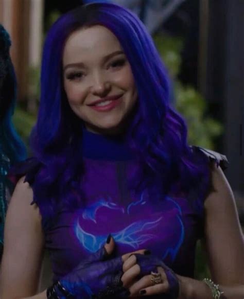 China Anne Mcclain Uma Gif China Anne Mcclain Uma Descendants Discover Share Gifs Artofit