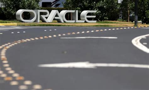 Oracle Unveils Secure Cloud Solution In Bid For Dod Contracts Cio Dive