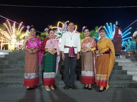 งานเทศกาลเส็งกลอง ล่องโคมไฟ ไหว้พ่อขุนผาเมือง ประจำปี 2567