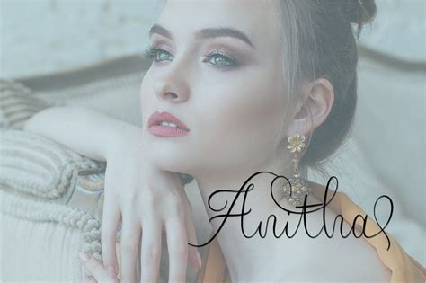 Yolanda Script So Fontsy