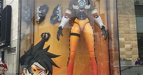 Giant Overwatch Character Action Figures Have Been Unveiled In A Few Cities Imgur