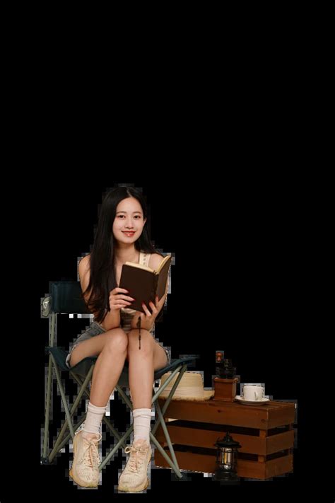 露营旅游女生座椅夏季旅行少女人物免抠元素 花瓣网