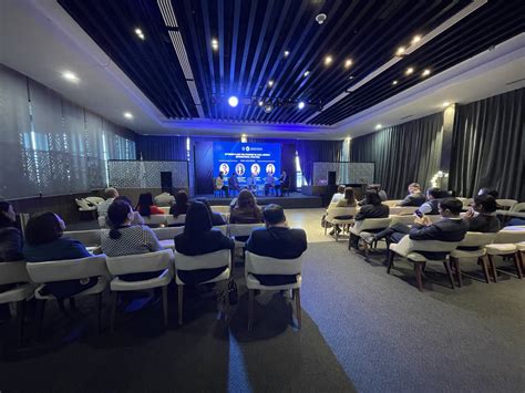 ХУУЛЬ ЗҮЙН ҮЙЛЧИЛГЭЭ БА ХУУЛЬЧ ҮЙЛЧЛҮҮЛЭГЧИЙН ХАРИЛЦАА ОЛОН УЛСЫН