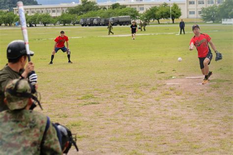陸上自衛隊 第6師団 on Twitter レクリエーション 神町駐屯地 の レクリエーション として駐屯地ソフトボール大会が