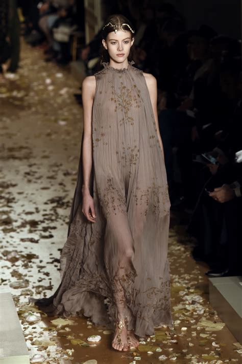 포토 파리에서 열린 발렌티노 오트 쿠튀르 컬렉션