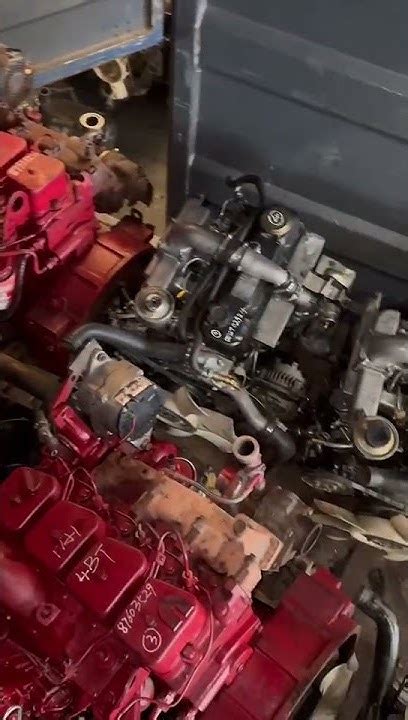 Cummins 6lt 4bt Nissan Qd32t Engine Youtube