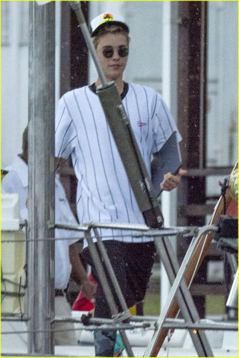 Justin Bieber Addresses Negative Comments About His Dreads Photo