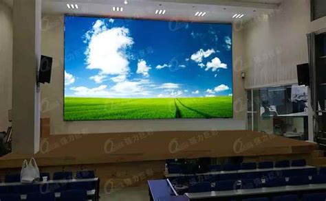 Led显示屏入校季 现代化名校都长这样！ Led大屏网led显示屏新闻