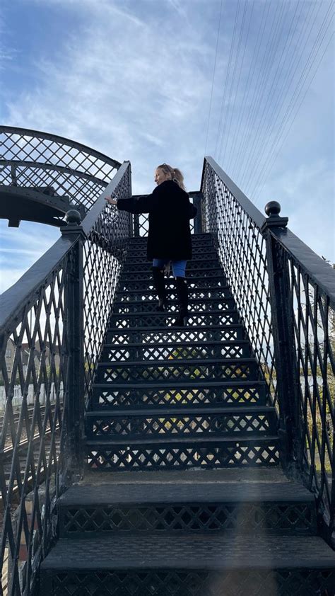 Хогсмітт | Landmarks, Building, Louvre