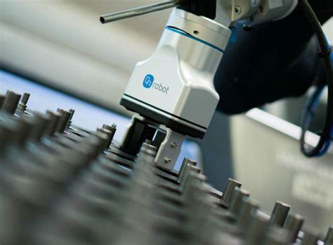 Electric Parallel Gripper For Tight Spaces Metalforming Magazine Article