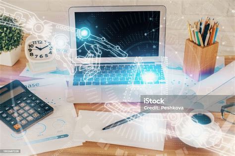 배경 및 기술 테마 도면에 컴퓨터와 데스크톱의 멀티 노출 빅 데이터의 개념 0명에 대한 스톡 사진 및 기타 이미지 0명 개념 경제 Istock