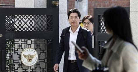 ‘천공 의혹 부승찬 경찰 출석… “누구 명예를 훼손했나”