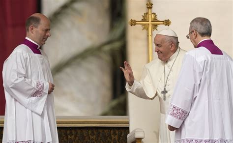 Pope Francis Appeals For Peace In Gaza And Ukraine At Easter Mass