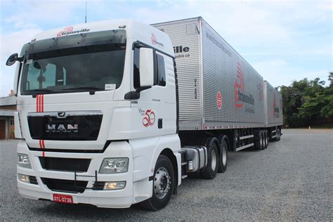 Unidades Transville Um Pé Lá Outro Cá
