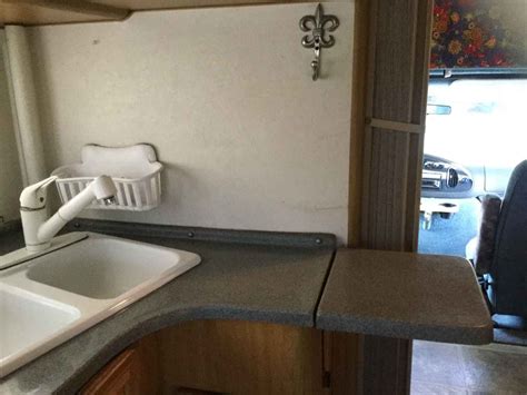 2003 Used Lazy Daze 23 5 Twin King Class C In Massachusetts Ma