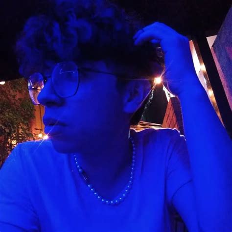 Alejandro De Lucio Alejandro Delucio Threads Say More