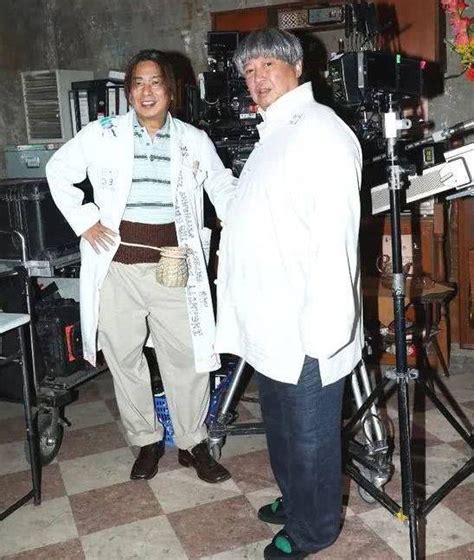 66歲洪金寶近照，再現身瘦到沒肚子，三個兒子長相出人意料！ 每日頭條