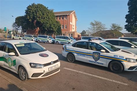 Mk Party Protesters Gather In Pmb Before High Court March Over Election