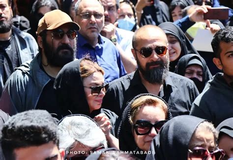 عکس سوگواری بازیگران معروفی که به مراسم حسام محمودی رفتند