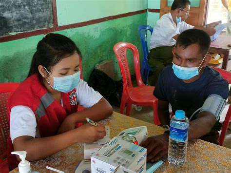 ဘူးသီးတောင်မြို့နယ်၌ အသက် ၅၅ နှစ်အထက်နှင့် ဦးတည်အုပ်စု အကျုံးဝင်သည့် ပြည်သူ ၁၄၂၄ ဦး တို့အား