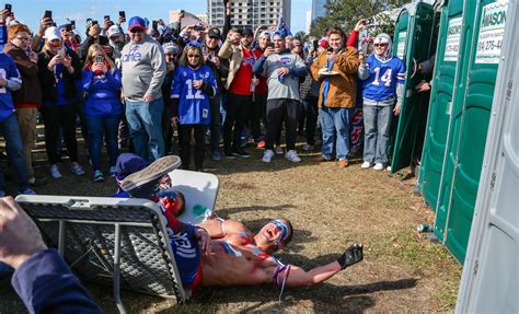 Bills Fan Sleeps In Bed Of Wrong Truck Ends Up At Strangers Home