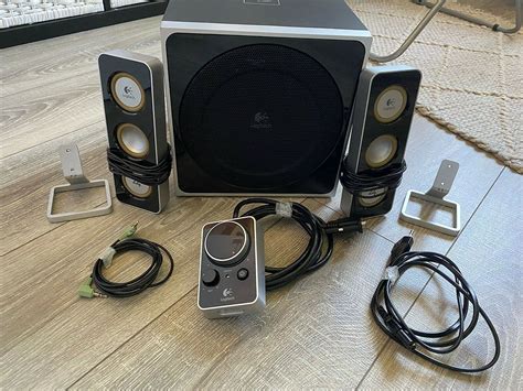 Logitech Z4 2 1 Speaker System Bw Computers