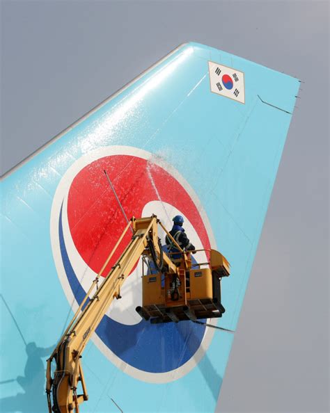 포토 대한항공 항공기 동체 세척 중 네이트 뉴스