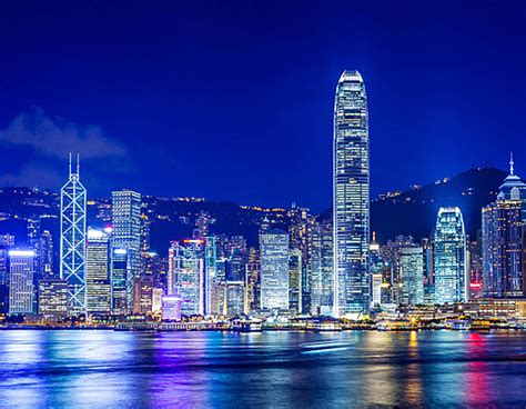 香港天際線在晚上 維多利亞港企業 香港天際線 照片背景圖桌布圖片免費下載 Pngtree