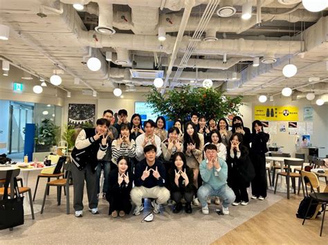 Linkedin Yongwoon Yoon 페이지 Hr앰버서더 중간 스터디 발표 💯 열정 넘치는 앰버서더 친구들의 조별 스터디 중간 발표 시간 발표의 질도 만남의 횟수도 진심이