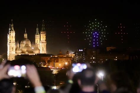 Espectáculo De Luz Color Y Drones Imágenes