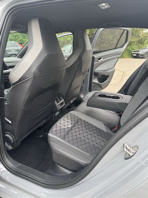 Vand Vw Golf 8 R Line Bucuresti Sectorul 5 • Olxro